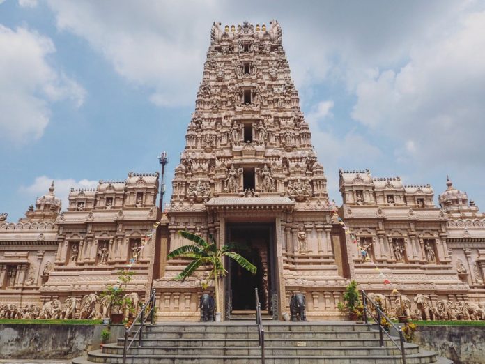 Sri Shakti Temple Stands Majestically With Hindu Architectural Excellence - Varnam Malaysia