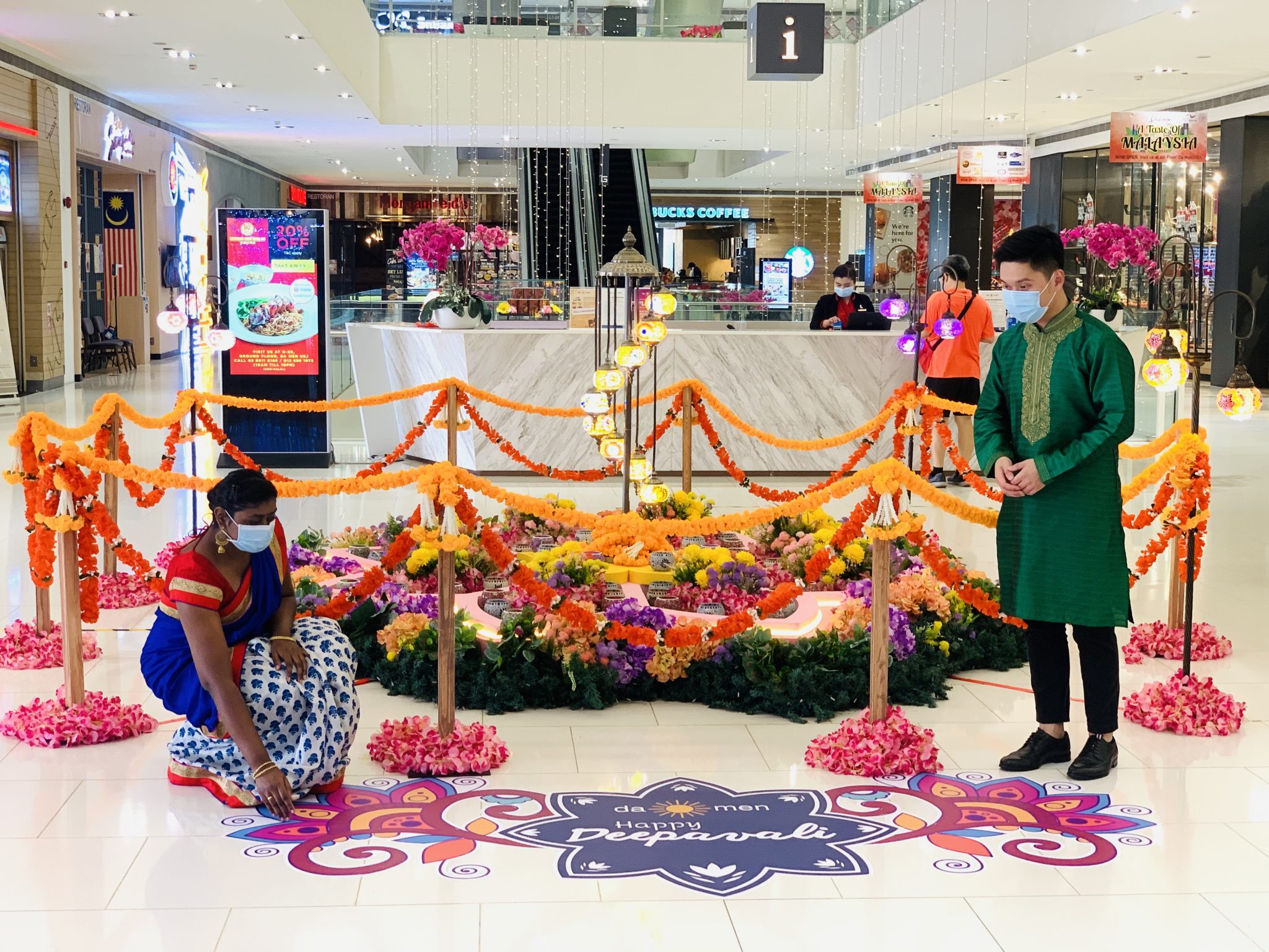 Spectacular Deepavali Decorations In Pavilion, Intermark Mall & Da Men ...