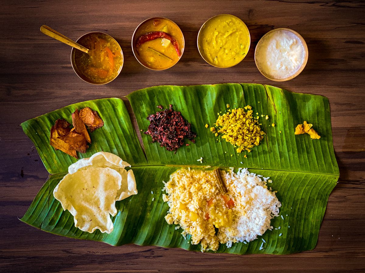 Do You Know Why Indians Prefer To Serve Food On Banana Leaf Varnam MY Do You Know Why Indians Prefer To Serve Food On Banana Leaf Varnam MY